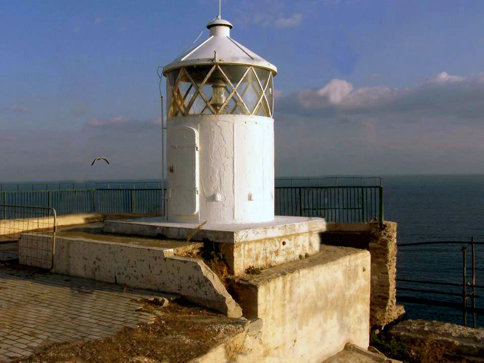 ΗΡΩ ΚΑΡΑΜΑΝΛΗ : ΚΑΒΑΛΑ : ΜΙΑ ΠΟΛΗ, ΜΙΑ ΙΣΤΟΡΙΑ