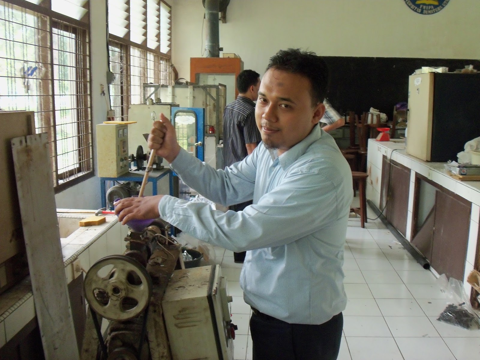 IRC: PRAKTIKUM DAN RISET FISIKA