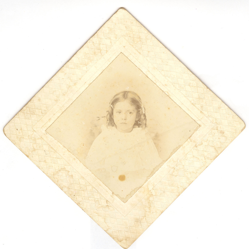 Rarely-Seen Diamond-Shaped Portraits of People at the Turn of the ...