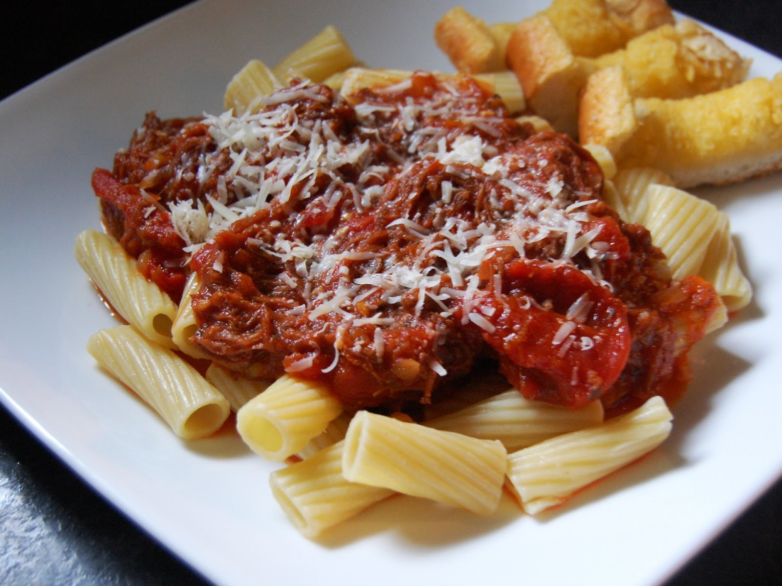 Cassie Craves: Rigatoni with Italian Beef Ragu
