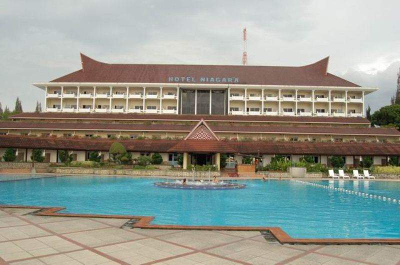 PAKET WISATA ~ RESERVASI HOTEL ~ TIKET PESAWAT ~ BUS PARIWISATA DI ...