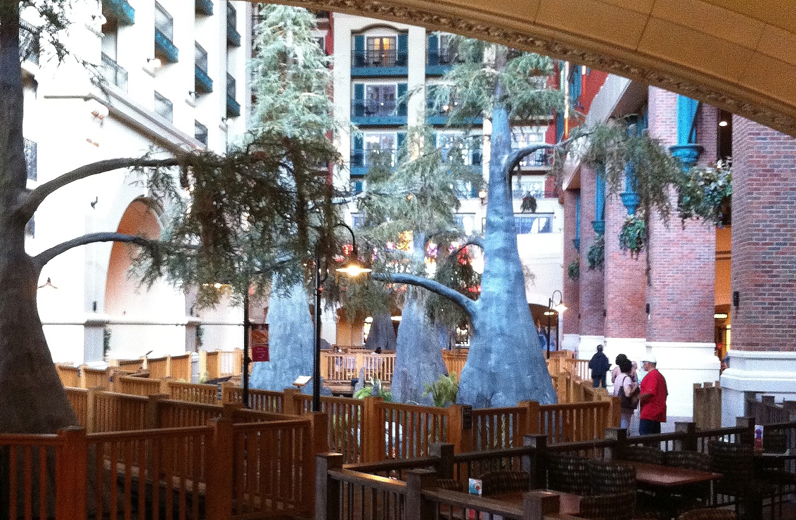 The Gypsy Boho Freedom Express: INSIDE THE PARAGON CASINO RESORT