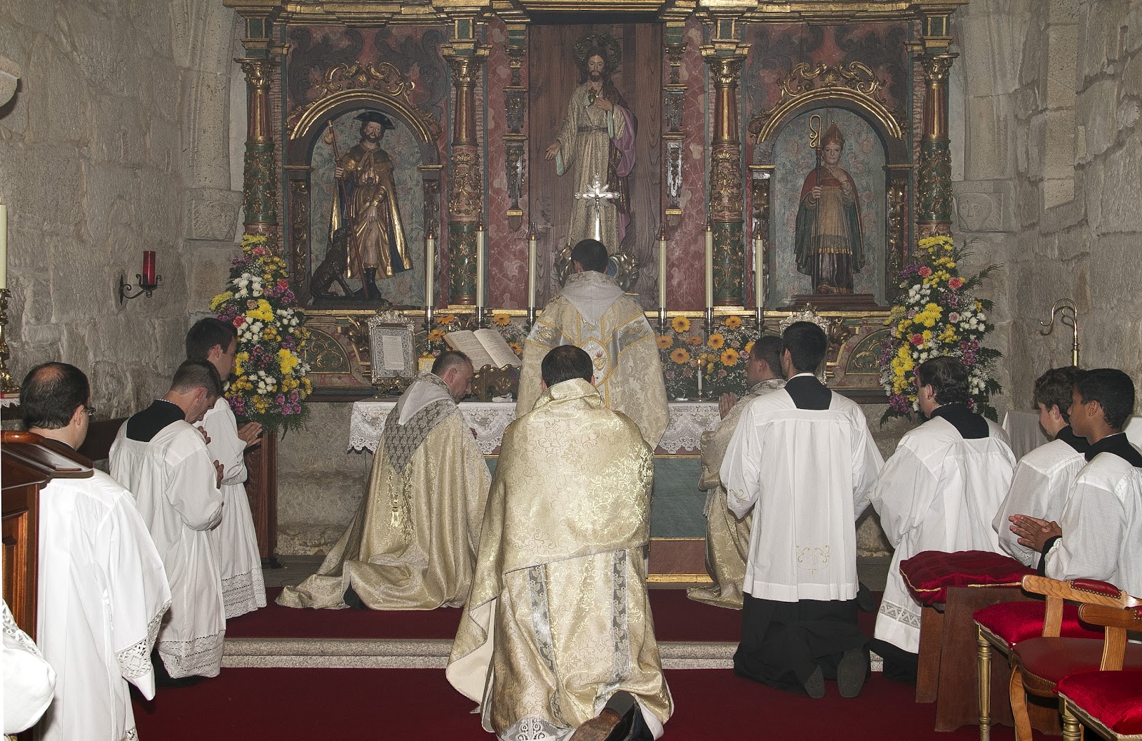 Missa Gregoriana no Mundo . SANTIDADE: Solemn Mass at Miami's Gesu. Two ...
