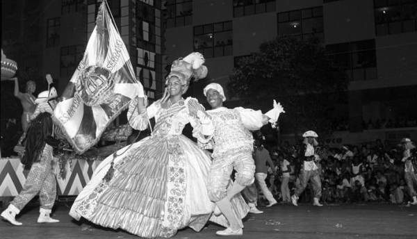 Coluna Blah: Os 30 Melhores Sambas-Enredos do Carnaval do Rio de ...