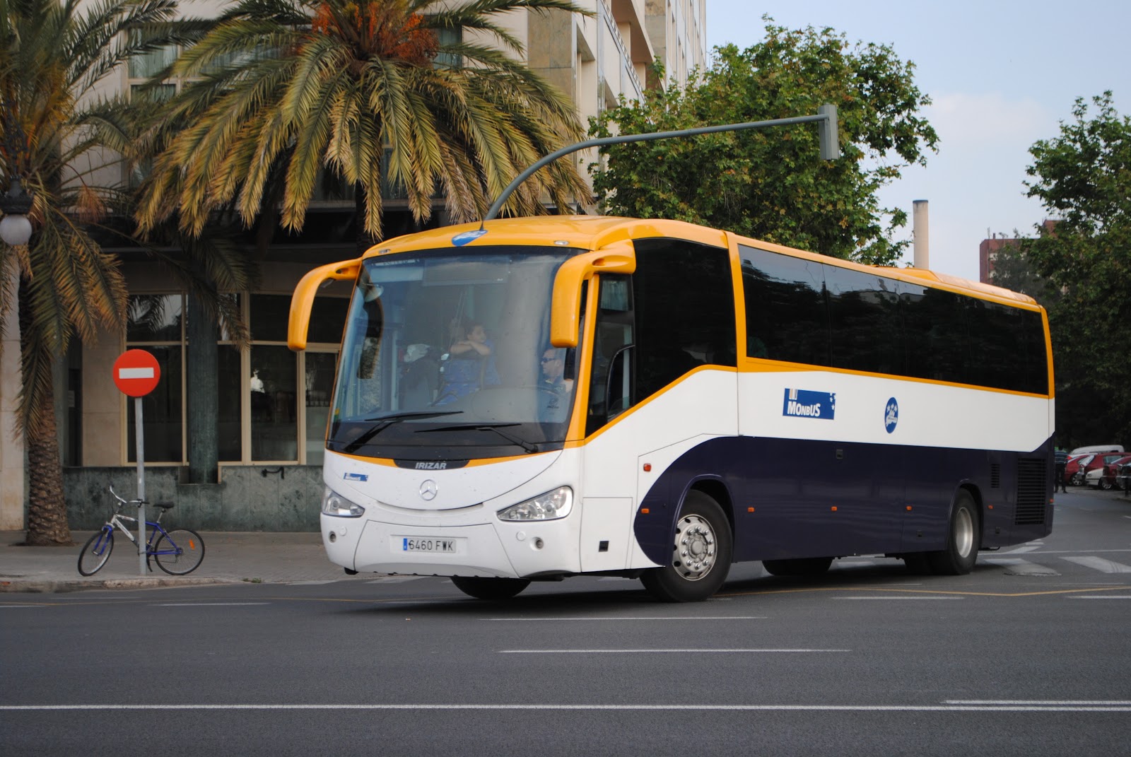 Autocares en Valencia: MonBús, 1.618