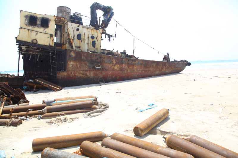 The disappearance of a shipwreck