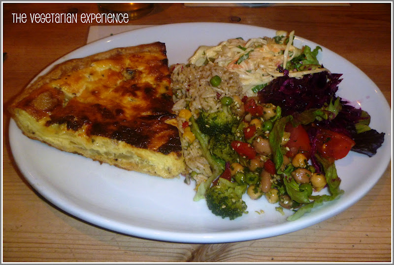 The Vegetarian Experience: Woody's Vegetarian Cafe Apsley - Review