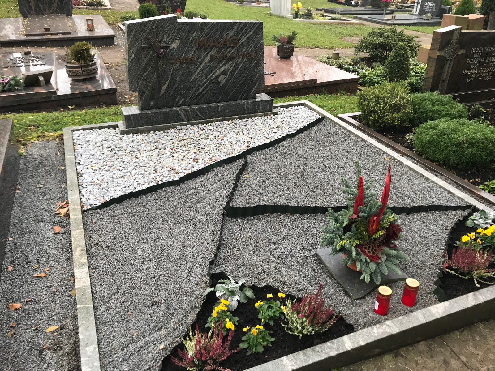 Florida Coalcracker Chronicles: Today We Went to the Bitburg Cemetery ...