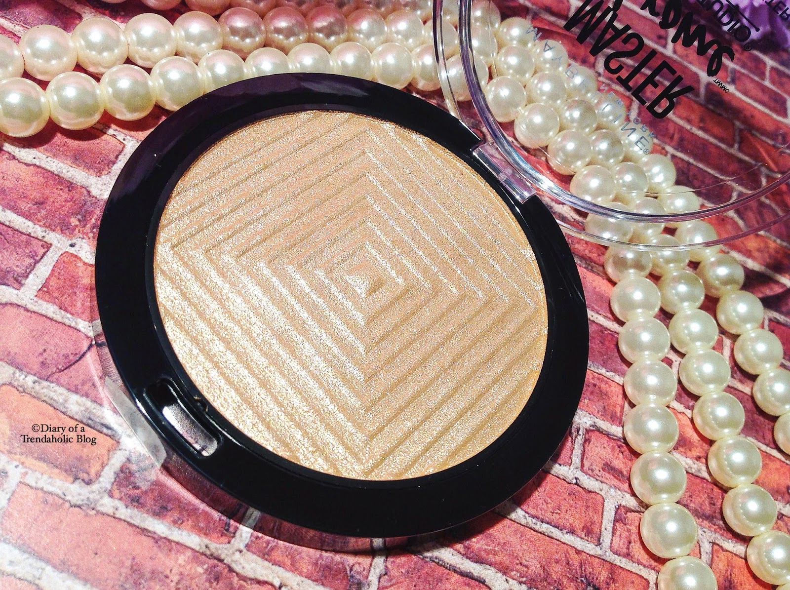 Diary of a Trendaholic : Maybelline The City Mini Palette Review & NEW ...