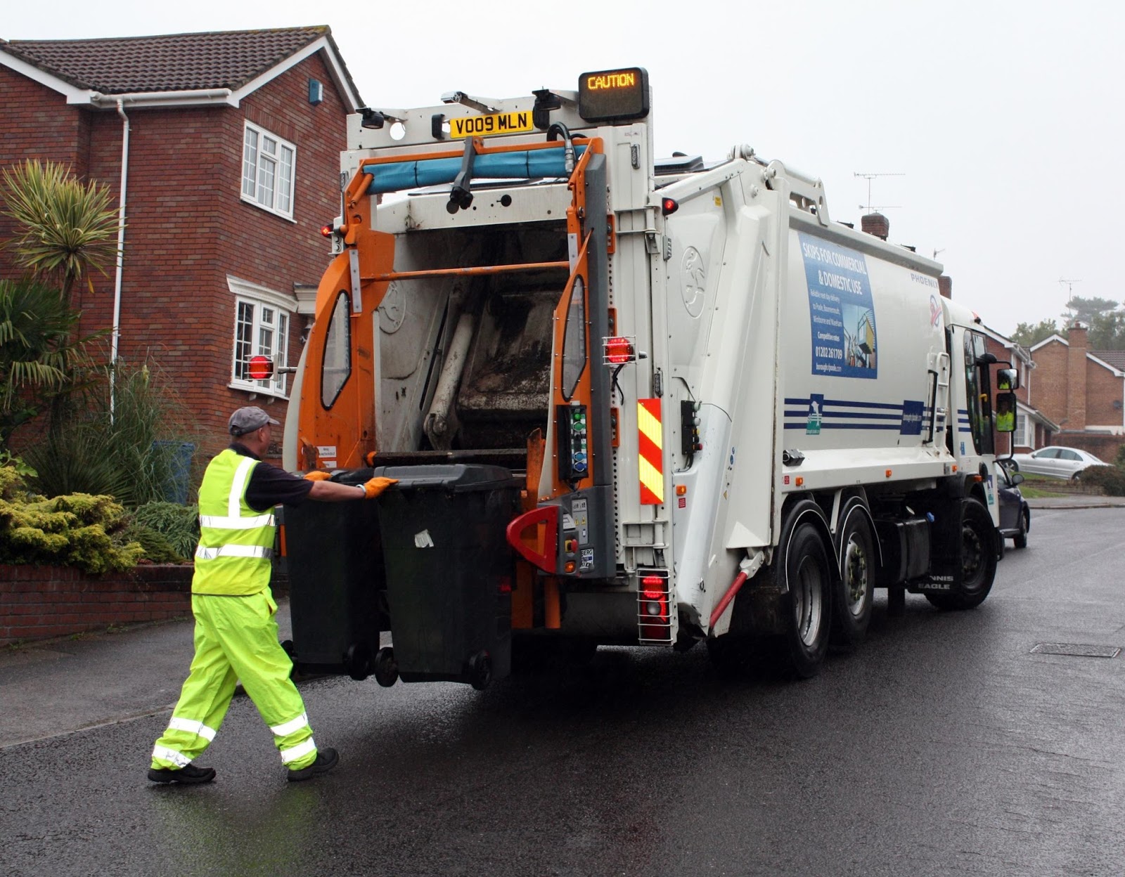 The Man Who Says: 7.5.17 Binmen Work Near Bin Lorries - Shock