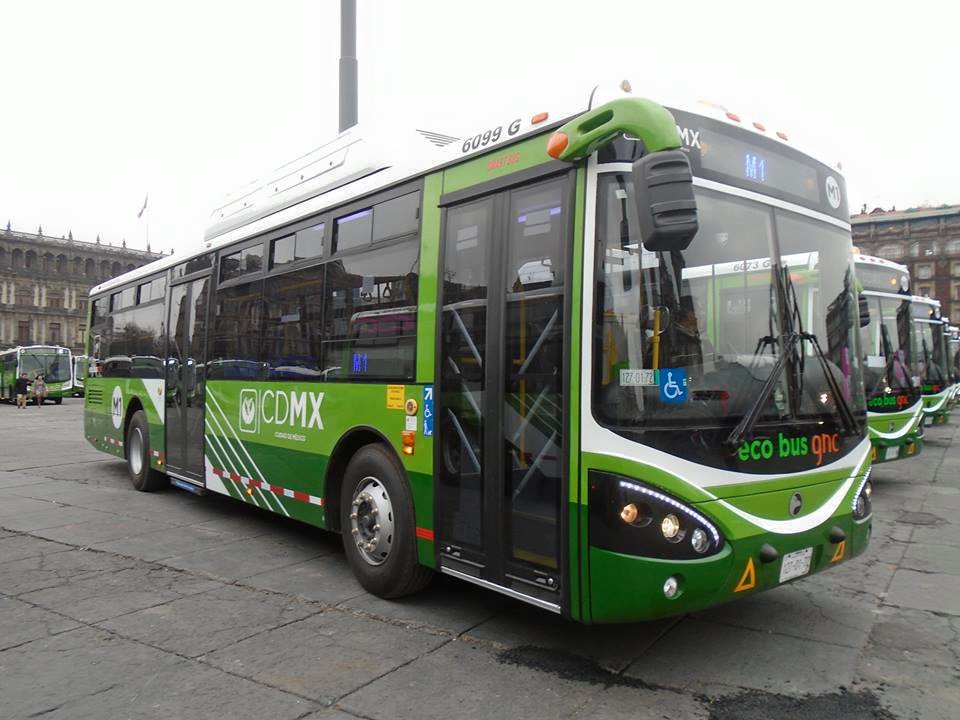 Dr Samuel Banda: Autobuses chinos en México