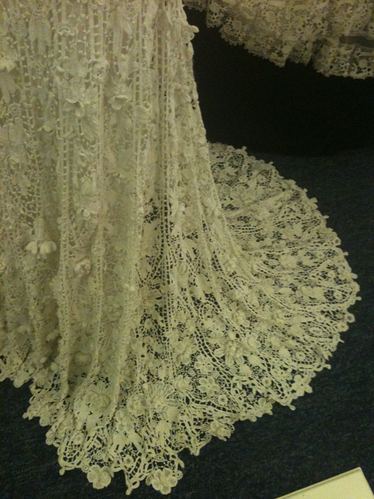 Rosemary Cathcart Antique Lace and Vintage Fashion: The Sheelin Lace ...