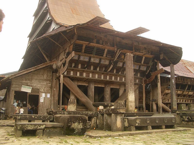 ARSITEKTUR VERNAKULAR INDONESIA TIMUR ~ Alika's