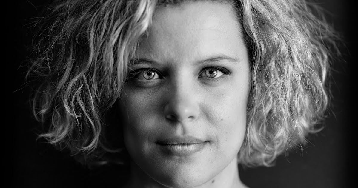 RETRATOS DE ROBERTO ÁLAMO: RETRATO A ANDREA ROS