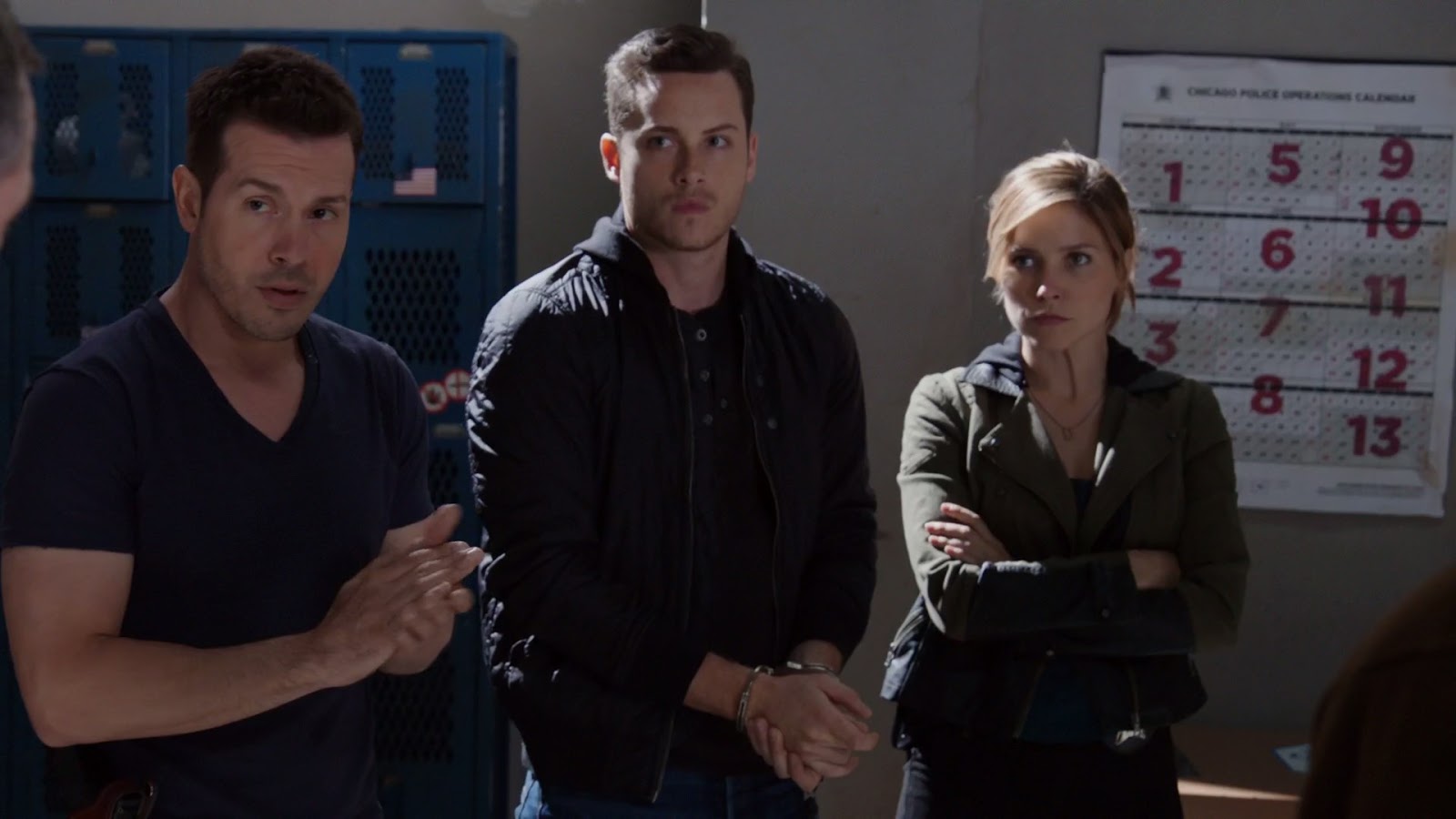 Chicago P.D. (2014 - ) - Men Tied Up
