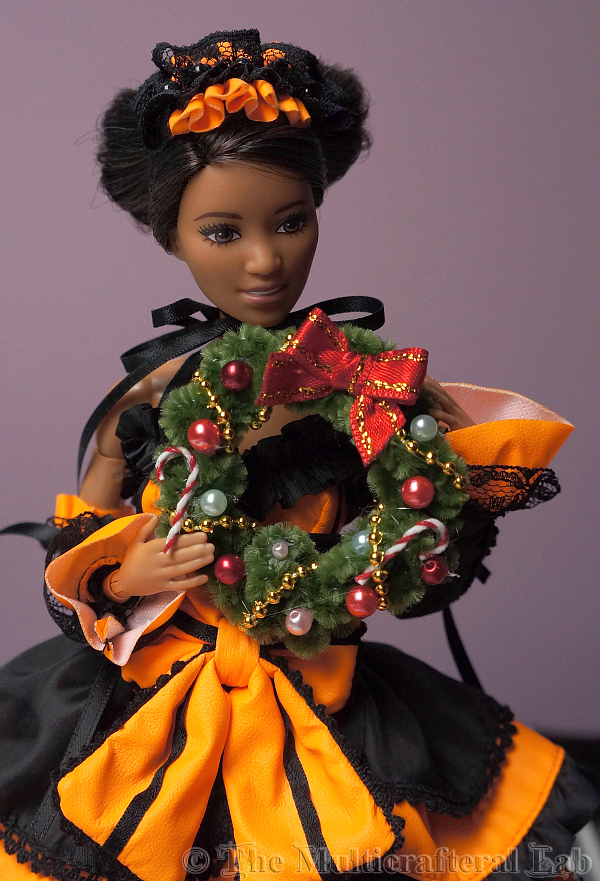 The Multicrafteral Lab: Holiday wreaths for dolls