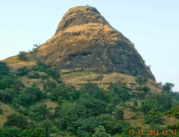 OffBeat Sahyadri: Trek to Bhairoba Durga and Kunjar Gad 1st on Dec 2013