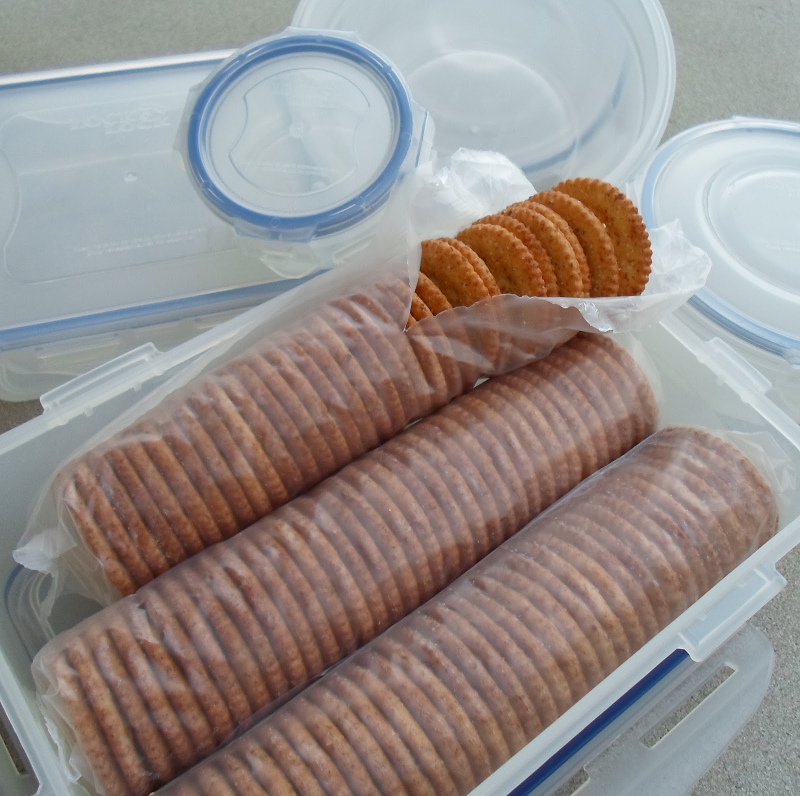 Happier Than A Pig In Mud: Lock & Lock, A Glowing Recommendation!