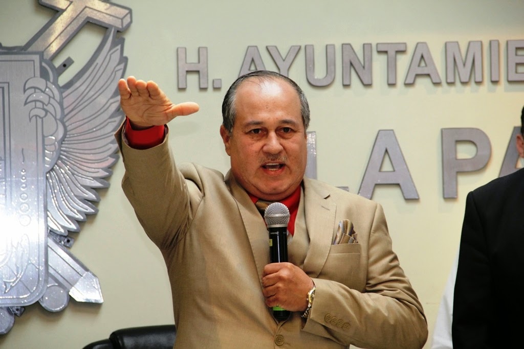 Temas y sucesos // Diálogos : 03/08/15