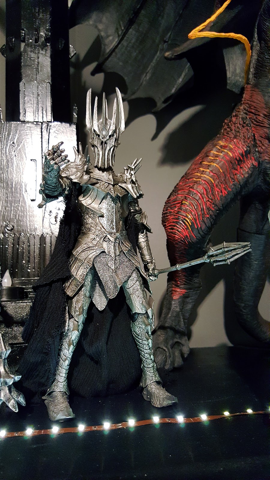 The Outer Heaven: The Lord of the Rings Display