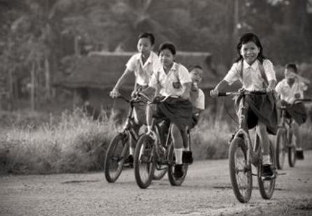 Pengertian Gerak, Macam-macam Gerak dan Contoh Gerak dalam Kehidupan ...