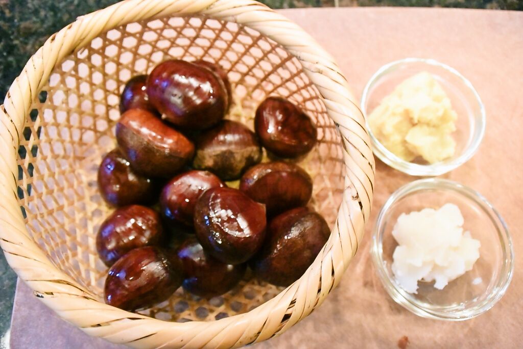Recipes for Tom: Kuri chakin / mashed steamed chestnut cakes