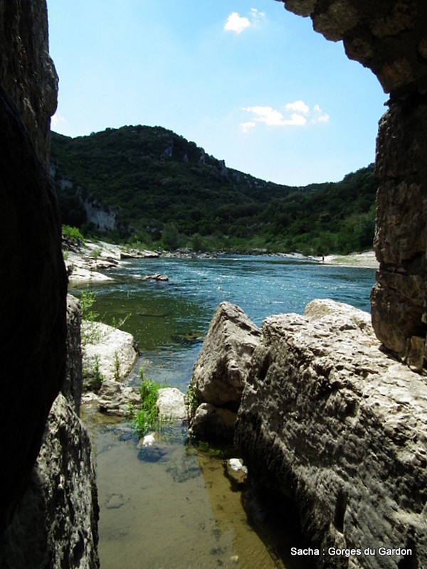 Un jour....Une photo !: Les gorges du Gardon de Collias à la chapelle ...