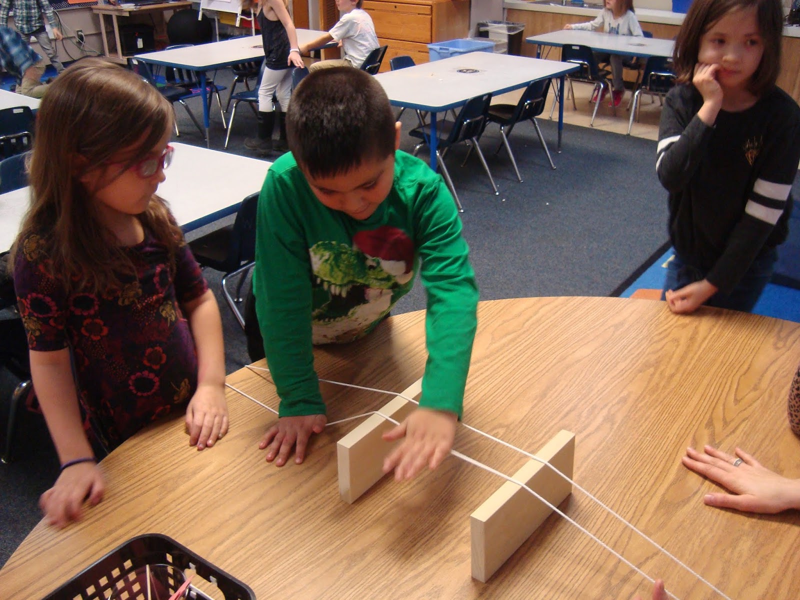 Mrs. Kelly's First Grade Class: Sound Experiments
