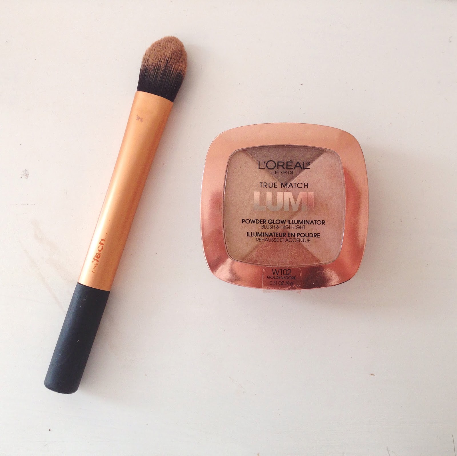 ISABELLA RACHEL: L'Oreal True Match Lumi Powder Glow Illuminator Review