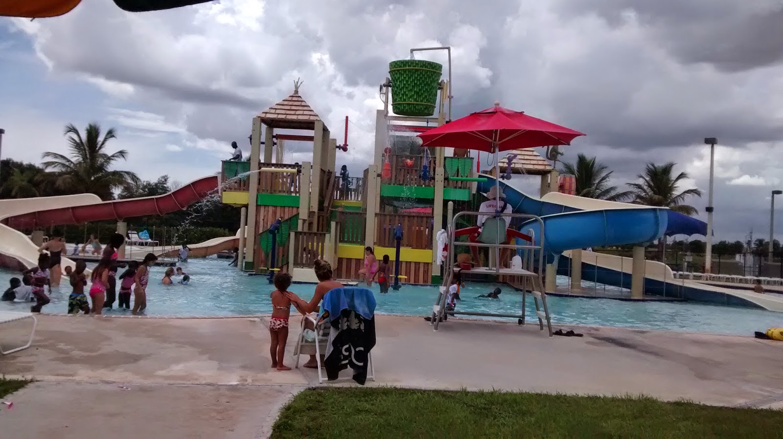 Monica's Travels and Reviews: TROPICAL SPLASH WATER PARK IN LAUDERHILL