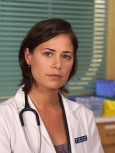 Celebrities That Look Alike: Maura Tierney & Linda Fiorentino