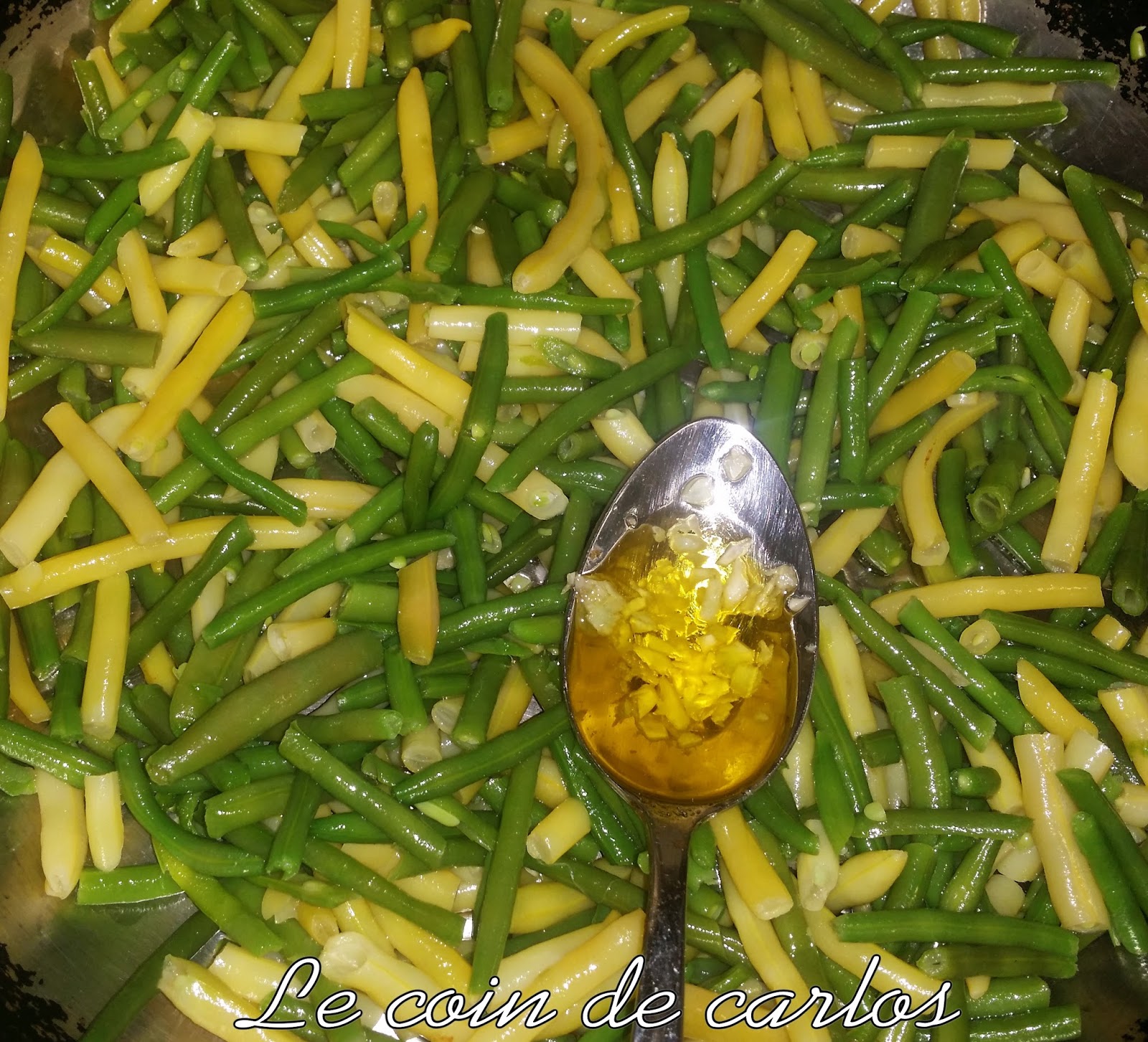 Le coin de Carlos: Sauté d'haricots beurre et verts parfumées à l'ail