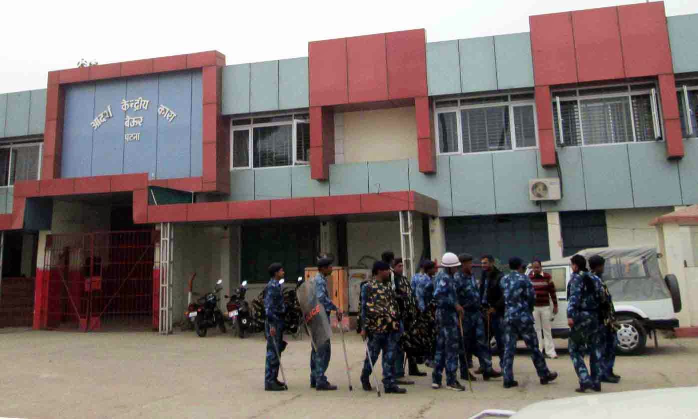 View Patna: Inebriated warden opens fire in Beur Jail