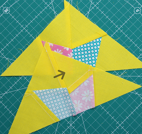 Hummingbird Quilt Block Tutorial | Red Pepper Quilts | Bloglovin’
