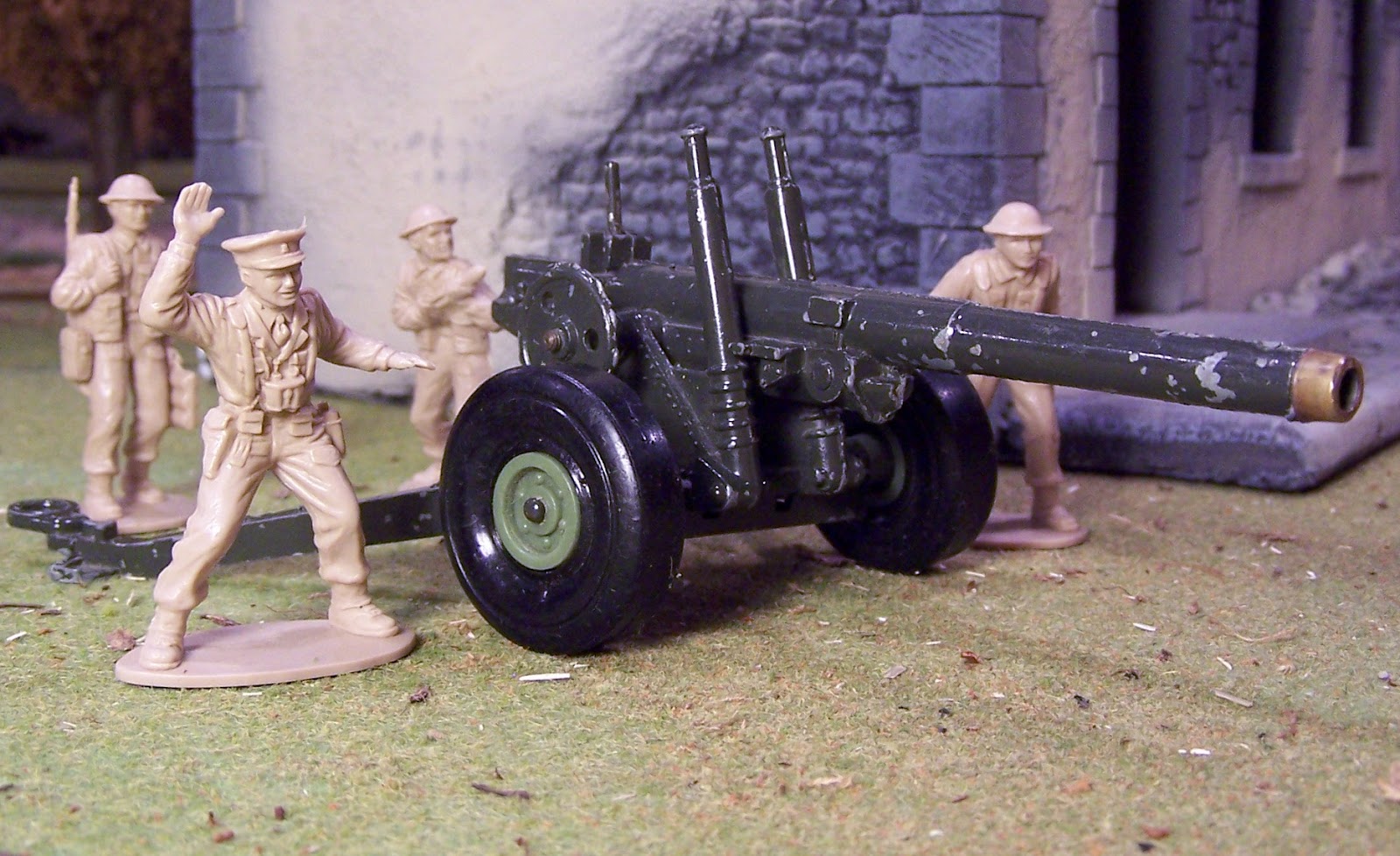 WWII Plastic Toy Soldiers: British Artillery