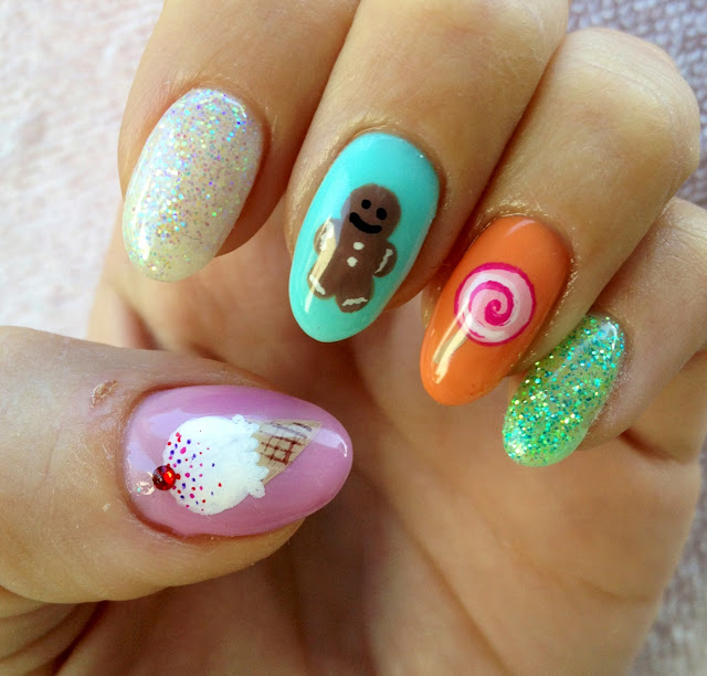 THE ROLLER PIG: Candy Land Nails