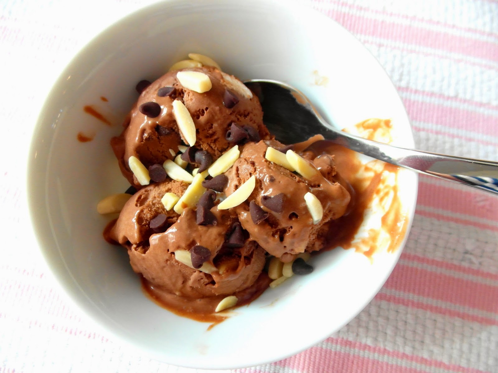 Cobbs Hill: no rocks in this road