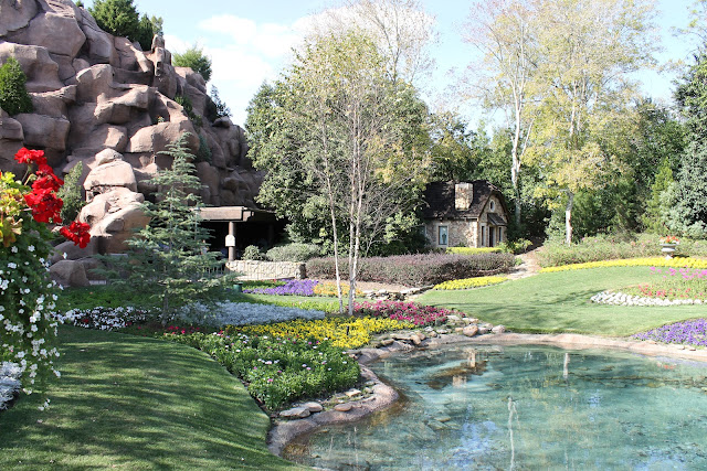 General Splendour : Design inspiration from Walt Disney World decor....