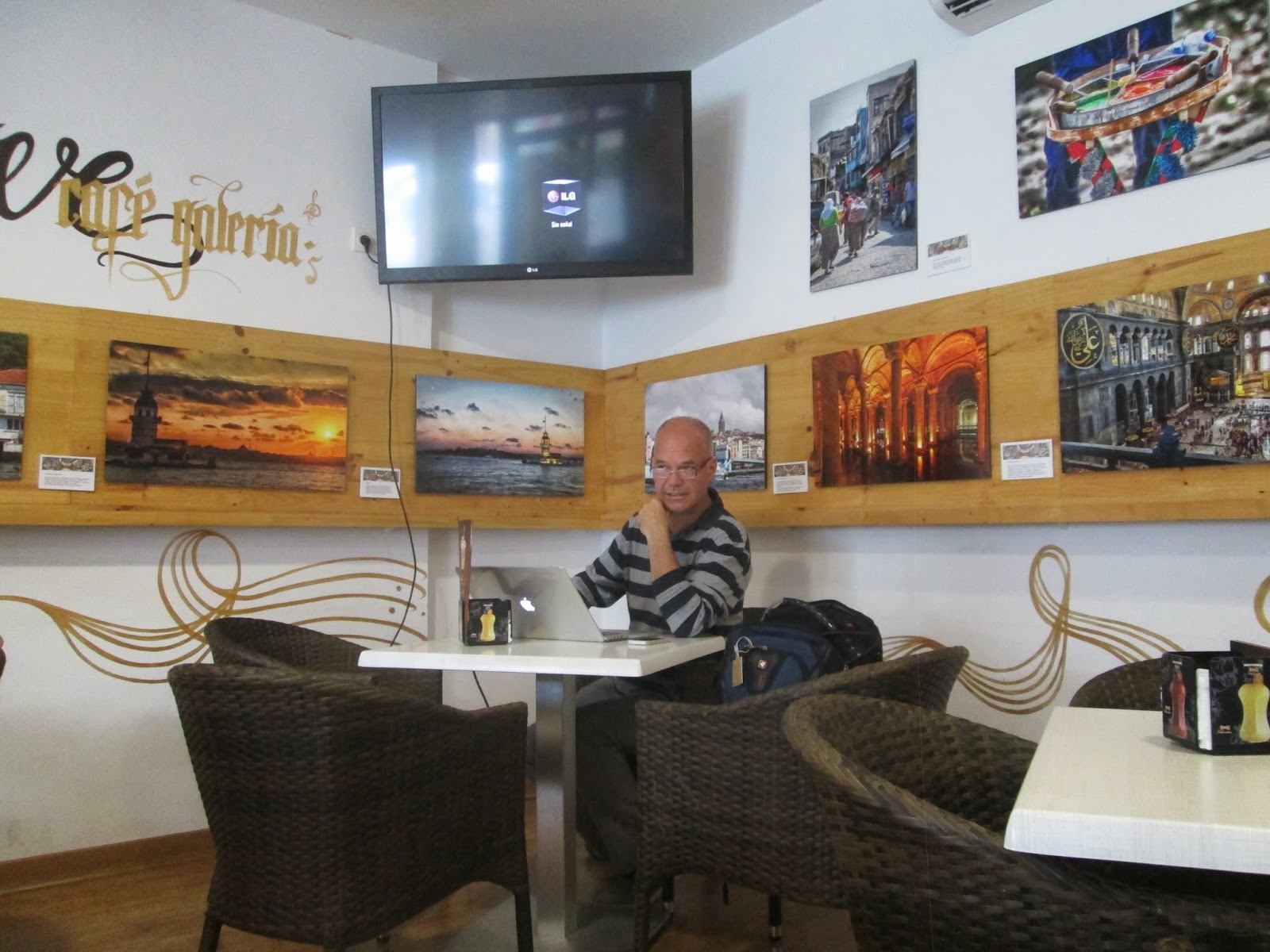 CANARIAS SOLIDARIA: COSAS RARAS EN LA CONECTIVIDAD AÉREA CANARIA