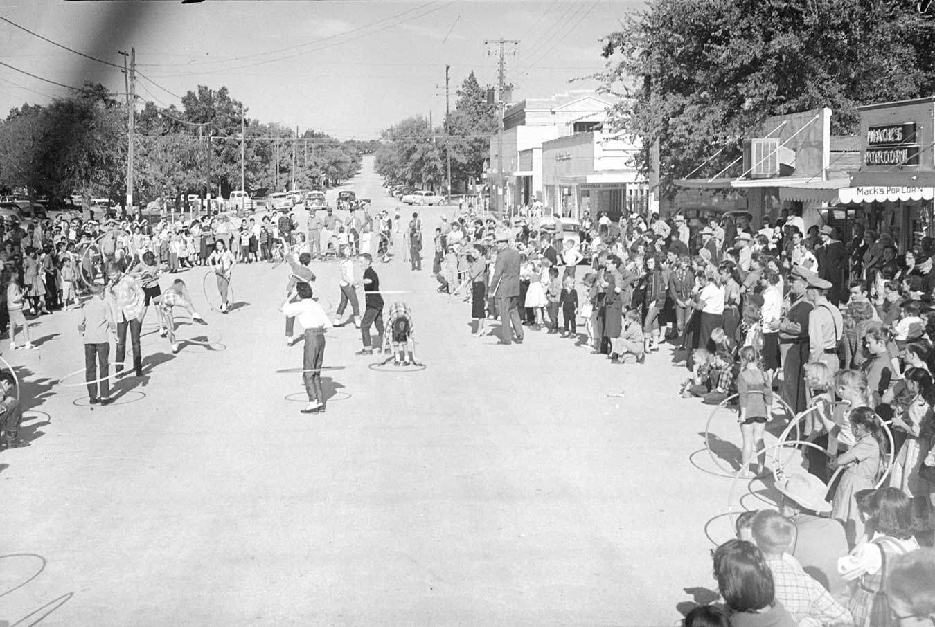 Joe Herring Jr.: The Hula Hoop Craze Hits Kerrville, 1958