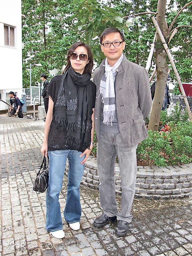 Veteran Actor Lau Siu Ming Bids Final Farewell to Late Wife - Hourpost