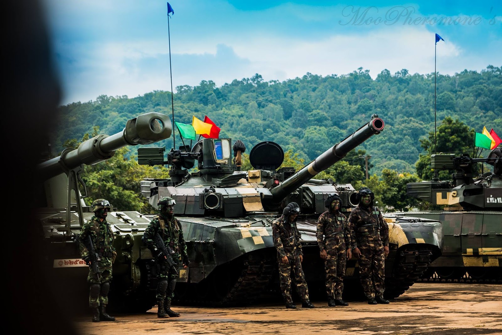 THAIDEFENSE-NEWS: รวมภาพ รถถังหลัก OPLOT - กองพันทหารม้าที่ 2 พล.ร.2 รอ.