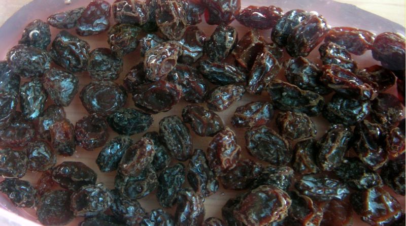 Herkkusuun lautasella Ruokablogi: Rusinapannukakku