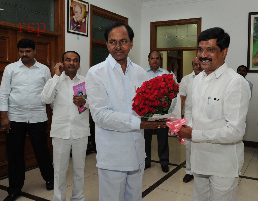 MLA Vemula Prashanth reddy met Honourable Chief Minister Sri. K ...