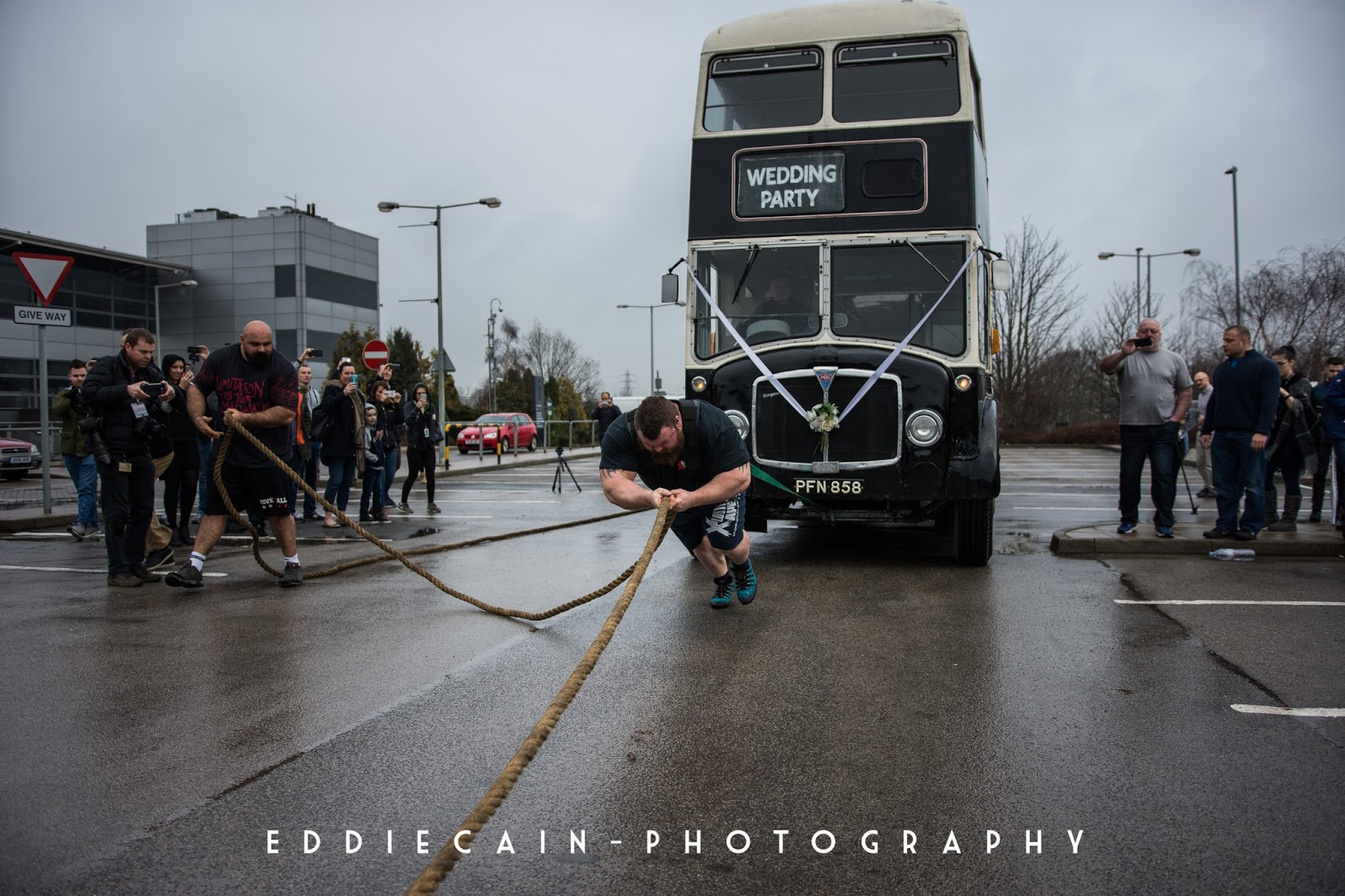 Photography: 17-02-17 Europes Strong Man Bus pull test run