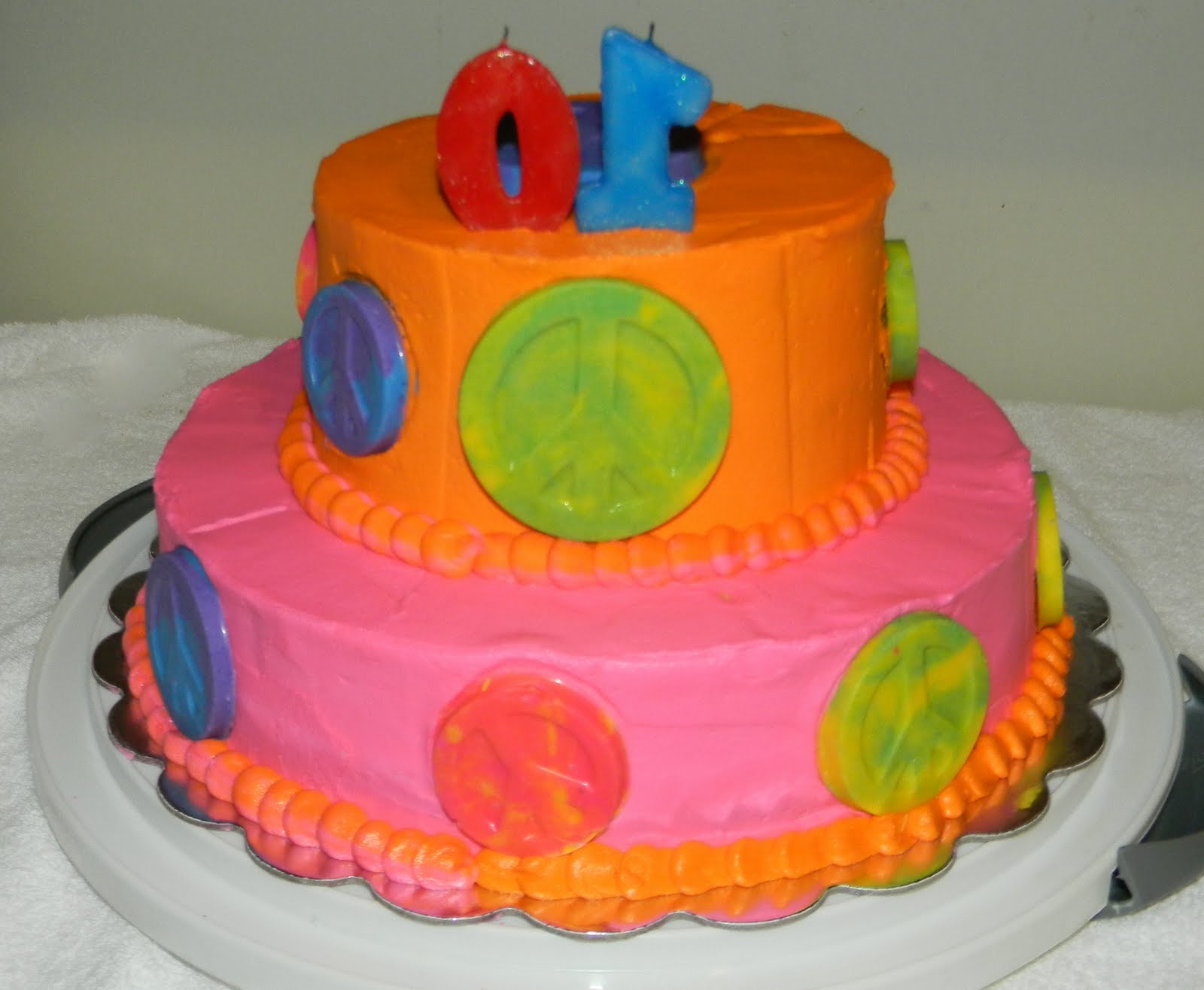 Custom Cakes by Christy: Rebecca's Peace Sign Cake