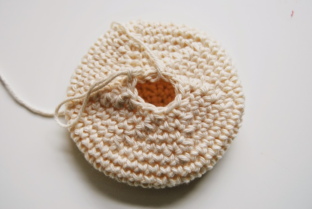 De Estraperlo: How to crochet a sphere