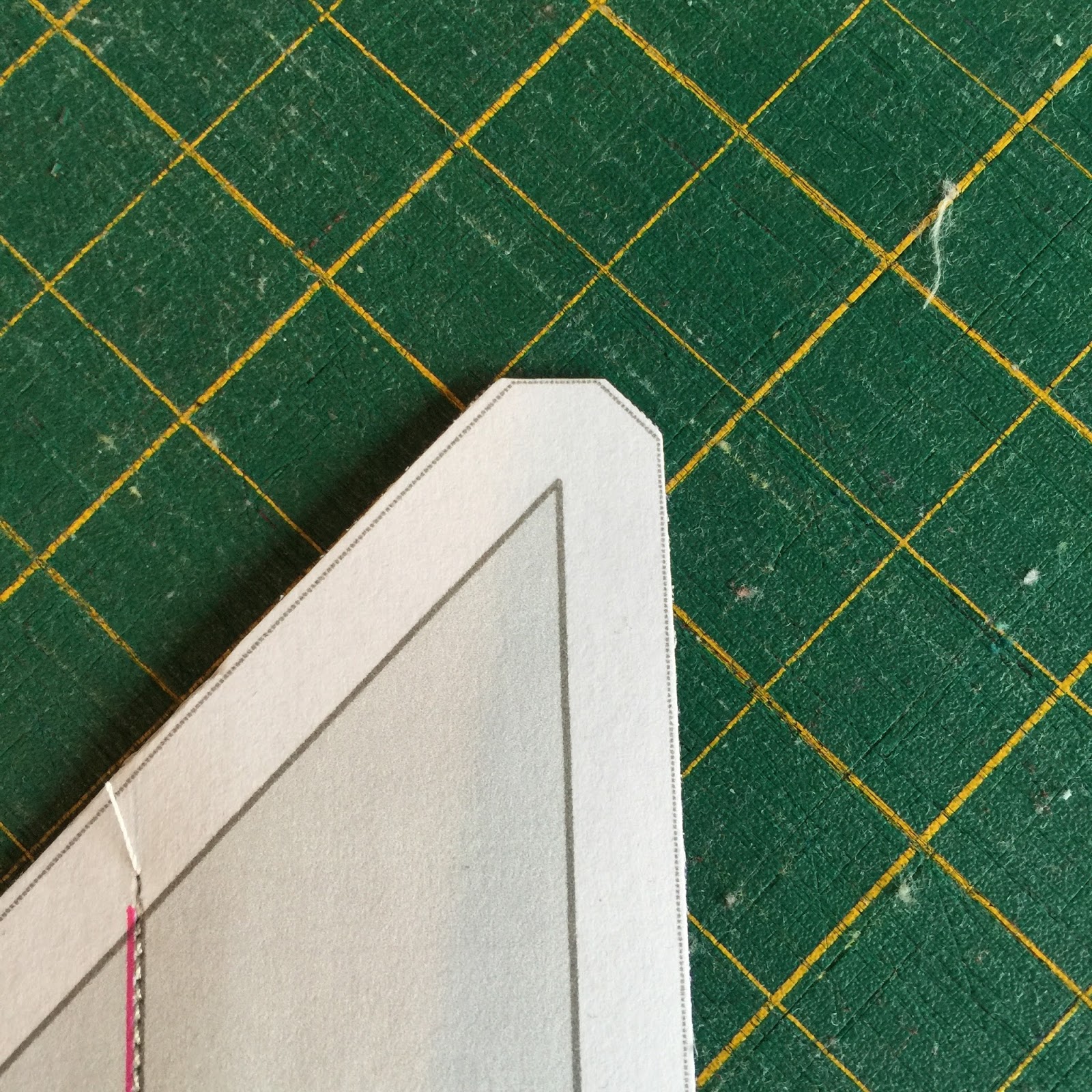 UpStairsHobbyRoom: Paper Piecing Basics Tutorial (One Block Wonders)