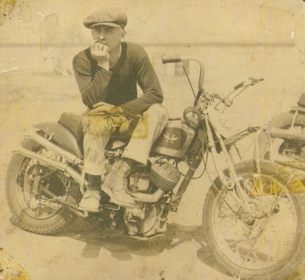 CLASSICS TODAY: MOTOR ART........KENNETH HOWARD