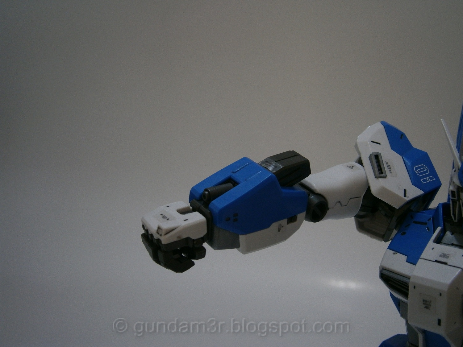 Hi-Nu Gundam MG Review Part 1